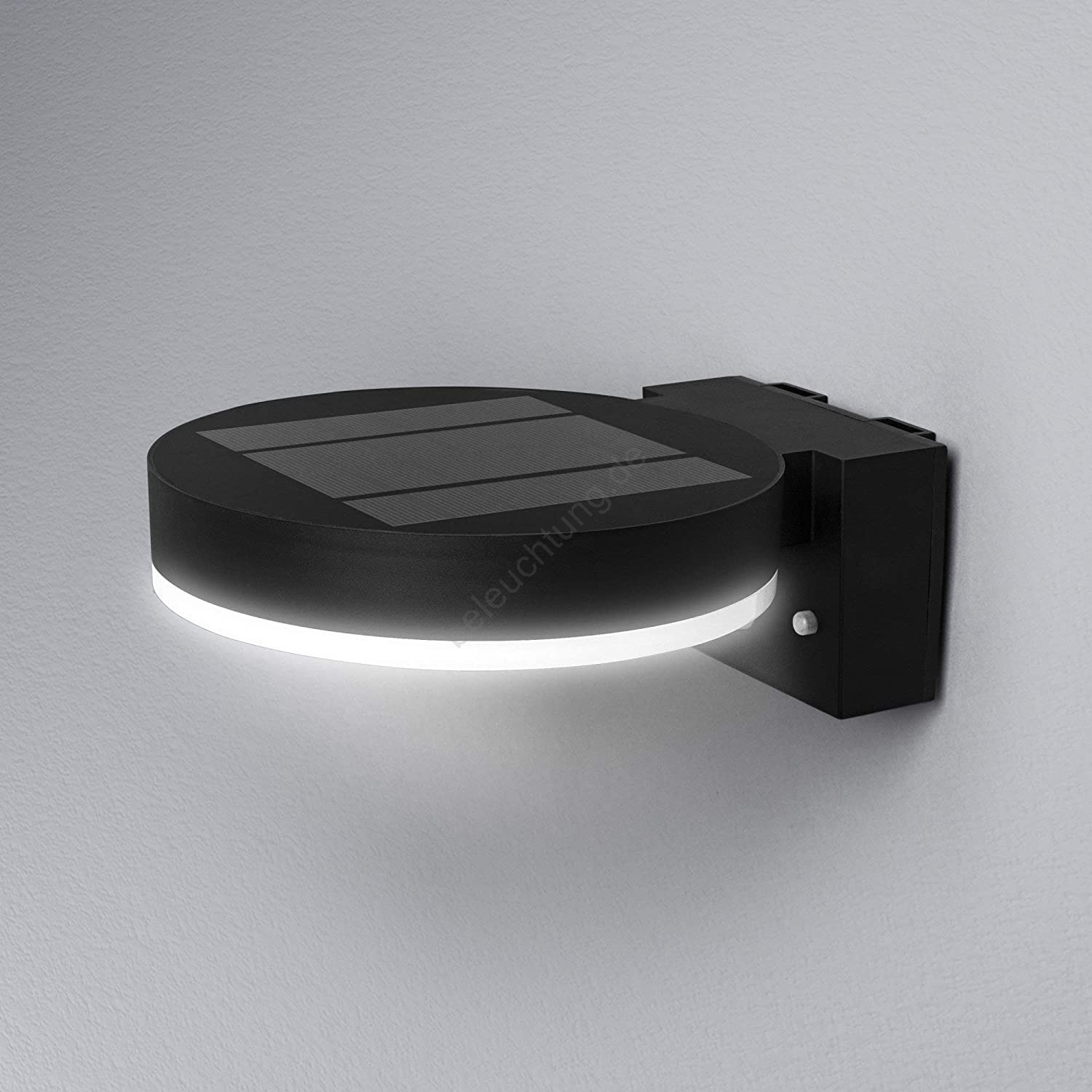 Ledvance - LED Solarleuchte mit Sensor LED/6W/3,2V IP44 | Beleuchtung.de